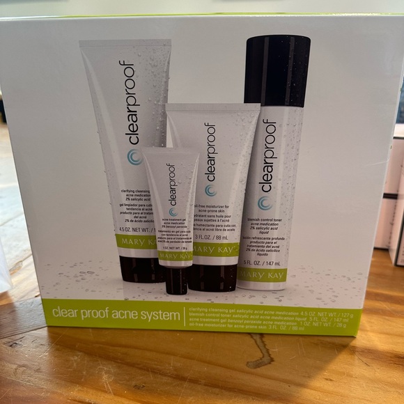 Mary Kay | Skincare | Mary Kay Clearproof Acne System White And Green ...